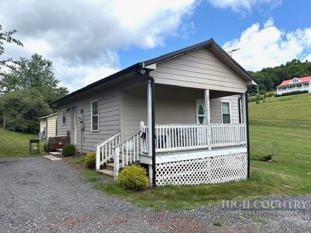 201 Bertie Ln, Jefferson, NC 28640