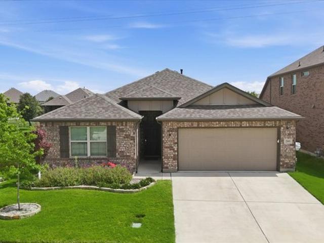 201 Black Alder Dr, Fort Worth, TX 76131