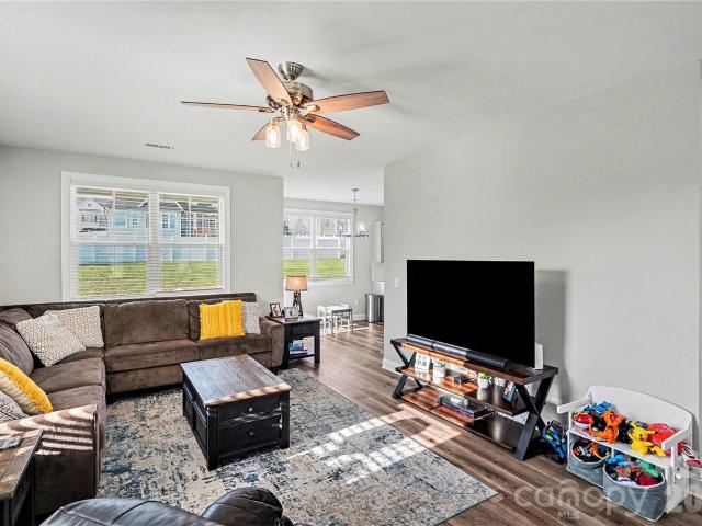 201 Garden View Lane