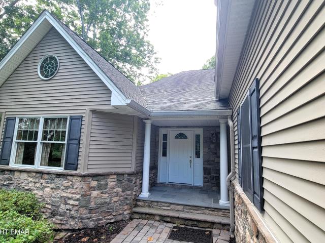 201 Garfield Lane