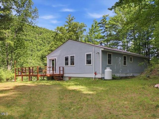 201 Garnet Lake Rd, Johnsburg, NY 12843