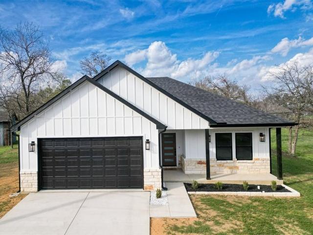 201 Grandview St, Cleburne, TX 76031