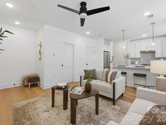 201 Grandin Rd, Unit 6, Charlotte, NC 28208 | MLS #4374 | Compass