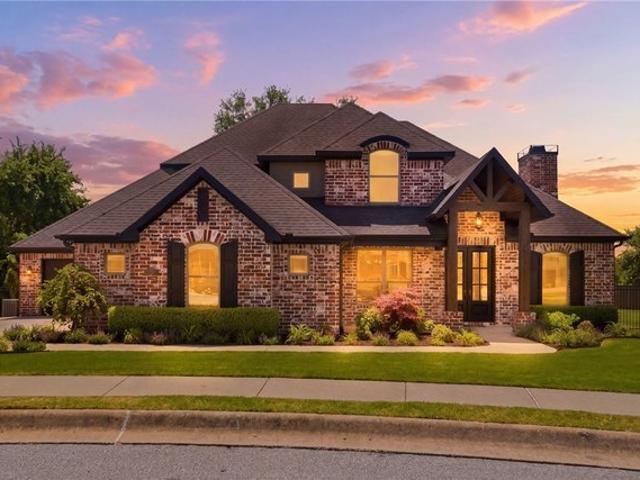 201 Grimsdell Cir, Cave Springs, AR 72718