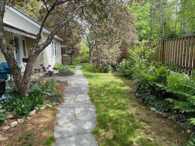 201 Dorchester Rd, Lyme, NH 03768