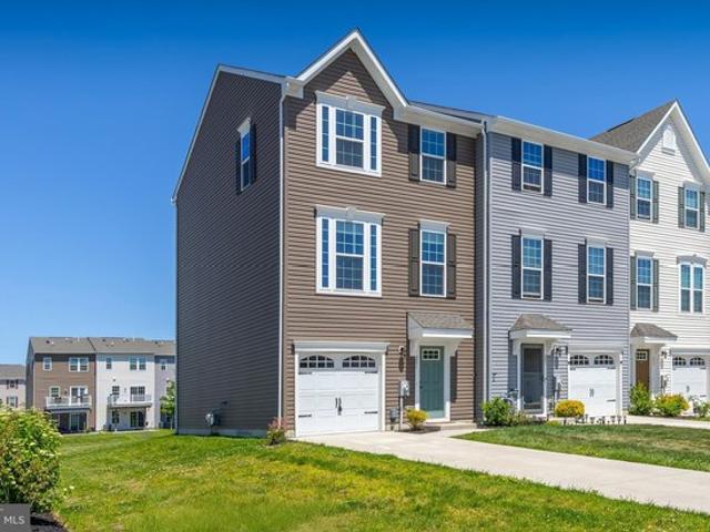 201 Dalton Dr, Swedesboro, NJ 08085
