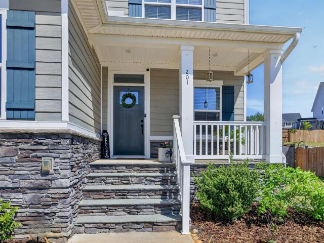 201 Devon Fields Dr, Holly Springs, NC 27540 | MLS #10161