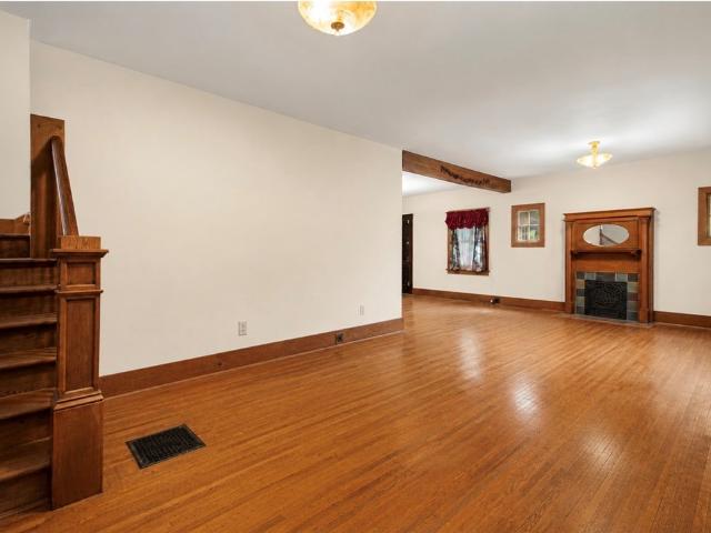 201 Dewey Ave