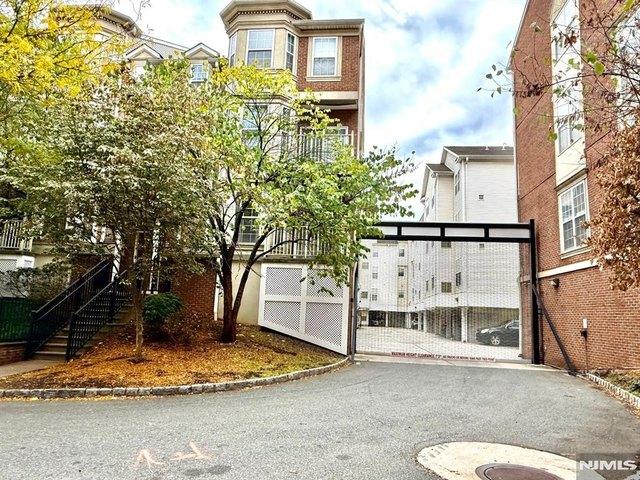 201 Dey St Apt 126, Harrison, NJ 07029