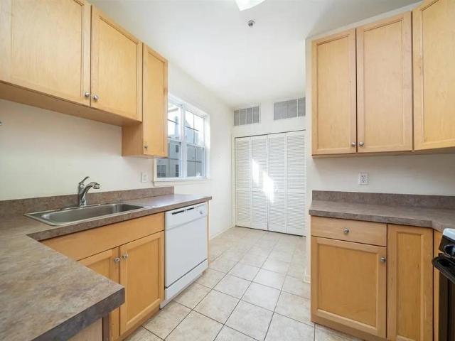 201 Dey St # C168