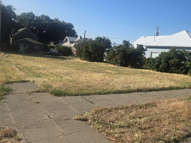 201 E 8th Avenue E