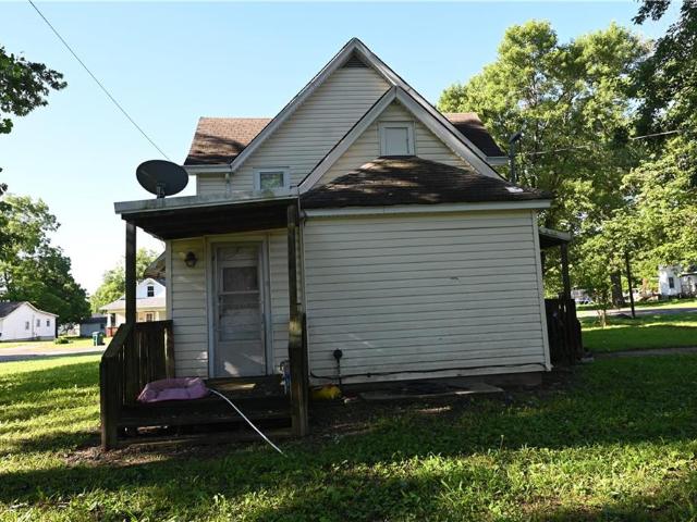 201 E 2nd Street
