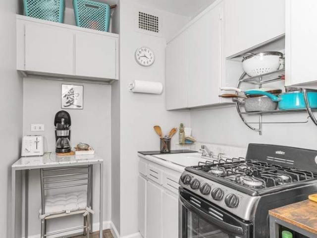 201 E 37th Street 3F