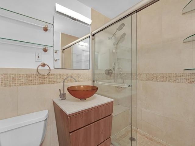 201 E 36th St Apt 15D, New York, NY 10016