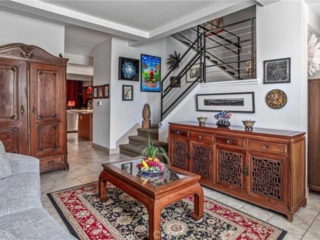 201 E Angeleno Ave Unit 105, Burbank, CA 91502