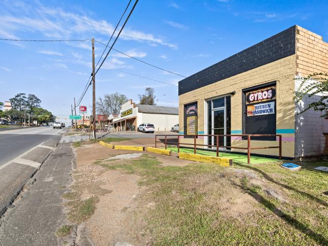 201 E Bluff Street