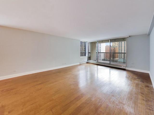 201 E Chestnut Street # 14A