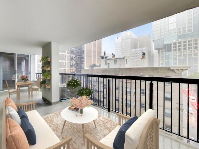 201 E Chestnut Street # 8B