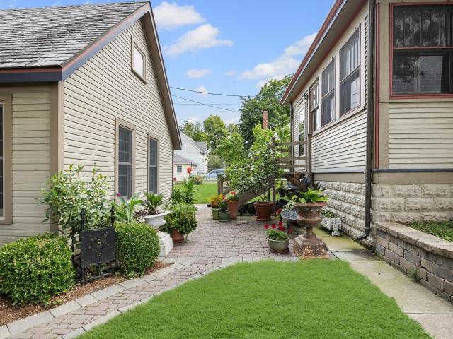 201 E Franklin Street