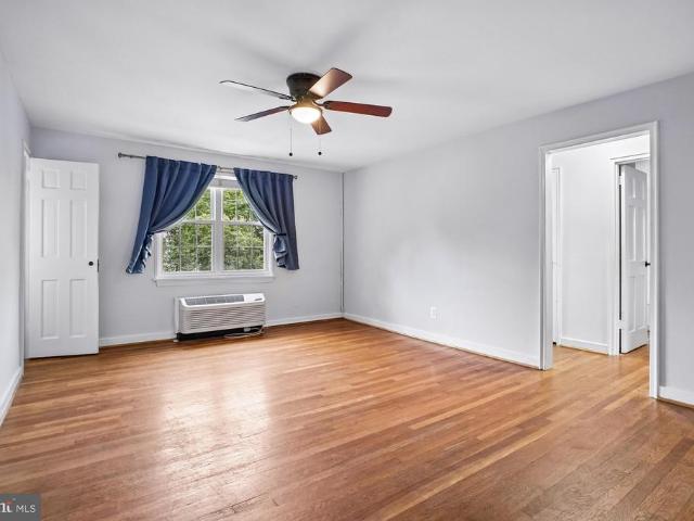 201 E Glebe Road # B