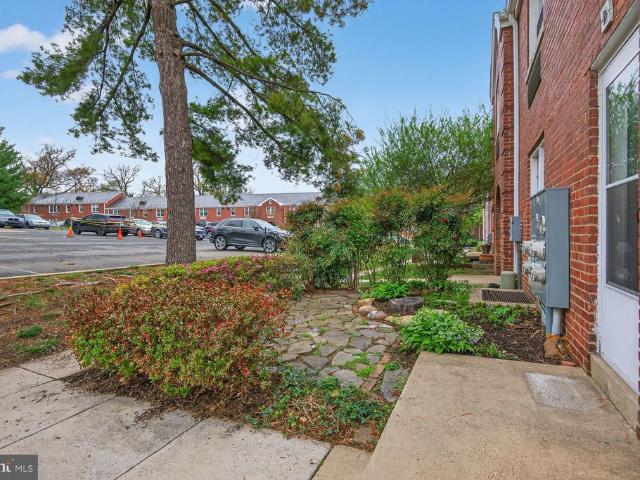 201 E Glebe Road # D