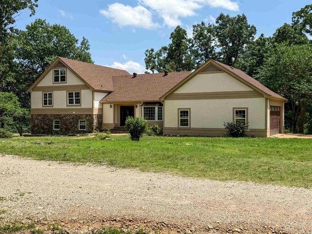 201 E Marshall Dr, Cherokee Village, AR 72529