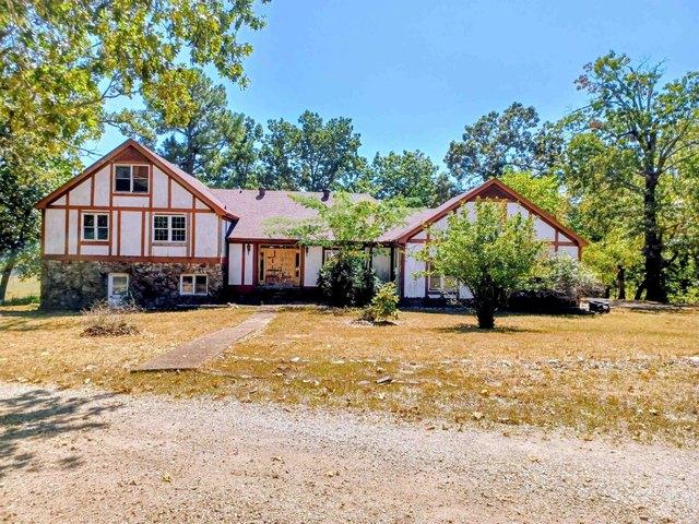201 E Marshall Dr, Cherokee Village, AR 72529