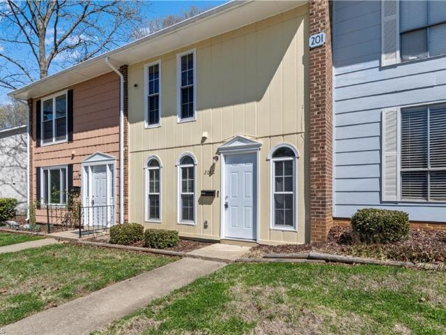 201 E Montcastle Drive #C
