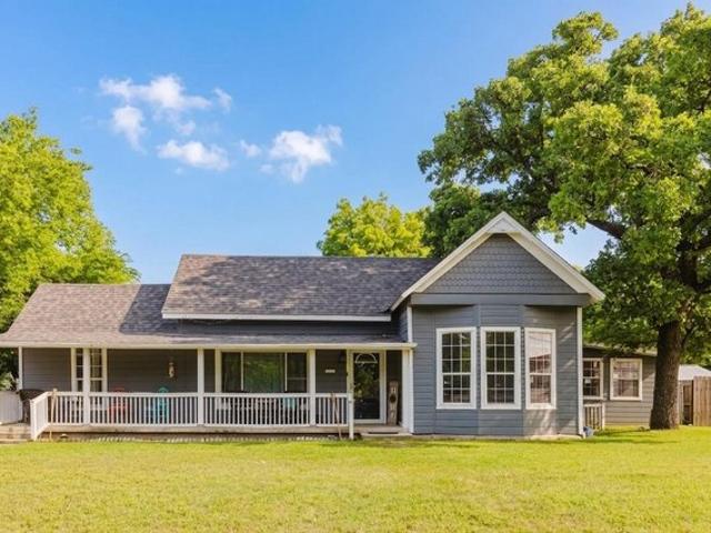 201 E Plummer St, Eastland, TX 76448