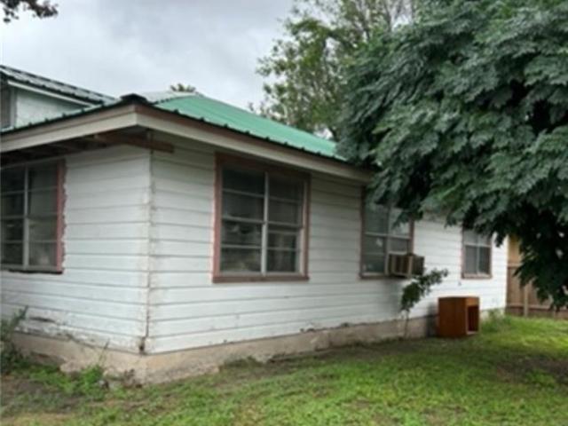 201 E Ricky Crossland Avenue