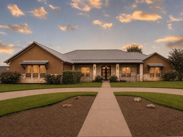 201 Eagle Valley Ln, Liberty Hill, TX 78642