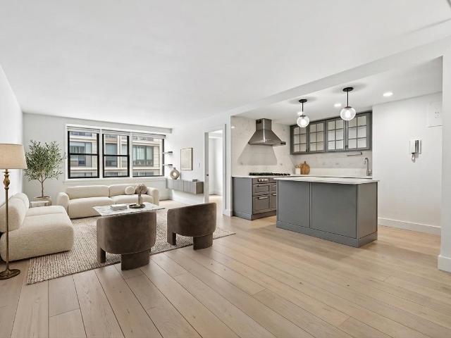 201 East 21st Street, New York, NY