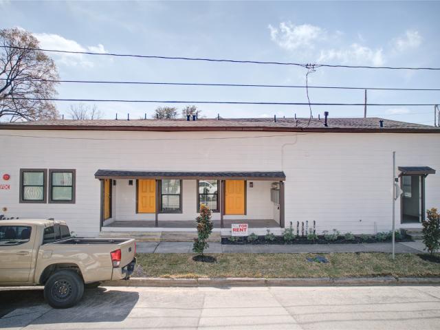 201 Eastwood Unit S4 Street S4