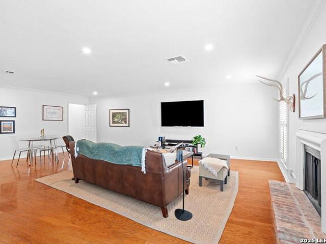 201 Ellwood St, Unit 211