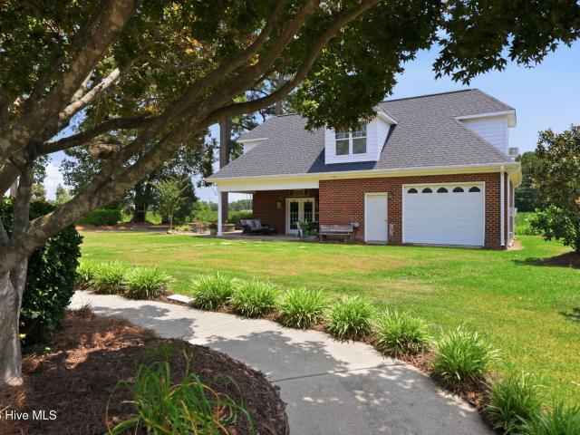 201 Foxcroft Lane