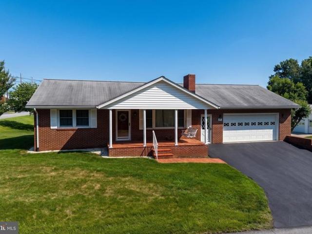 201 First St, Luray, VA 22835