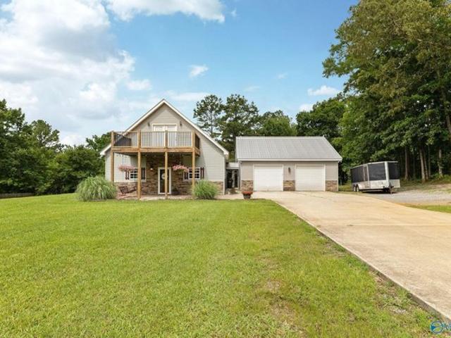 201 Freeman Dr, Danville, AL 35619