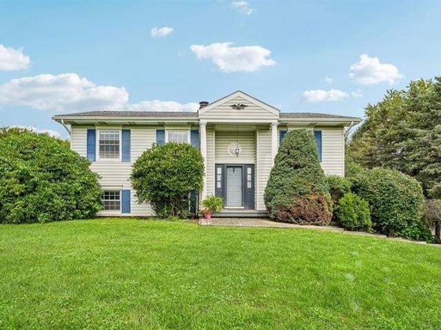 201 Frew Rd, Ellwood City, PA 16117