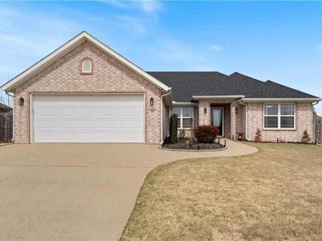 201 Halleck Coach Rd, Centerton, AR 72719