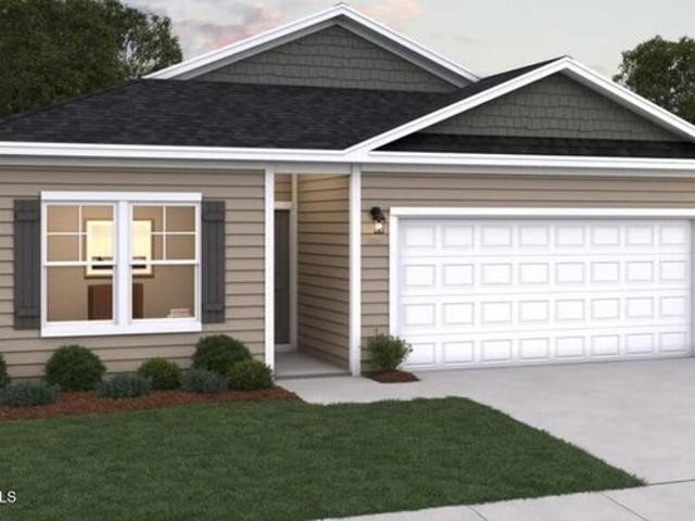 201 Harper Lake Dr, Boiling Spring Lakes, NC 28461