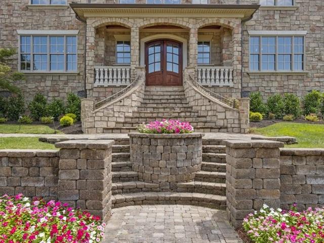 201 Higginson Pl S, Gallatin, TN 37066