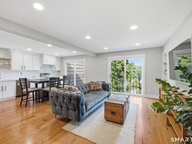 201 Highview Ave Apt D2, Stamford, CT 06907