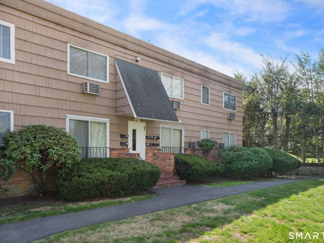 201 Highview Ave, Unit F2, Stamford, CT 06907 | MLS #24170 | Compass