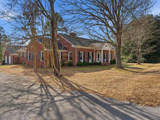 201 Hillcrest Drive