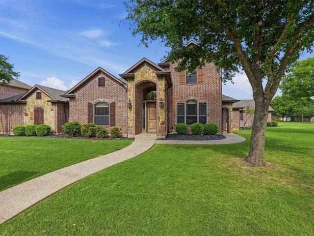 201 Hillside Ln, Lindsay, TX 76250