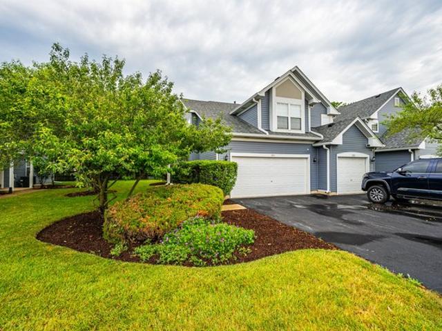 201 Huntington Ct, Oswego, IL 60543