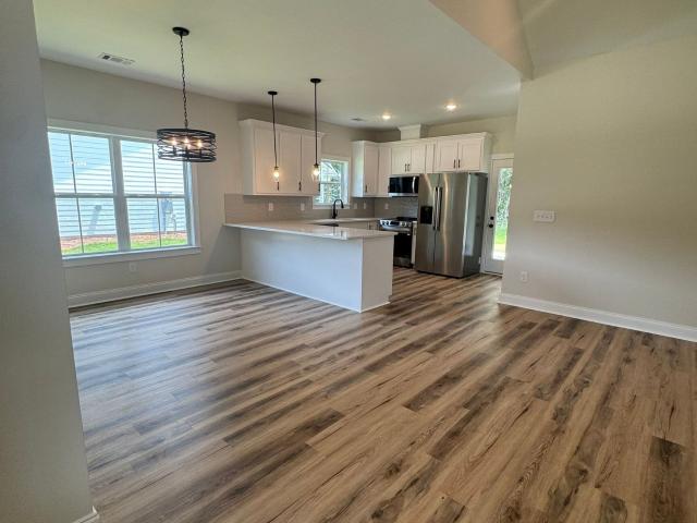 201 Oak Avenue