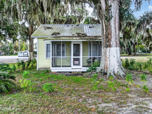 201 Oak St, Welaka, FL 32193 | MLS #2123 | Compass