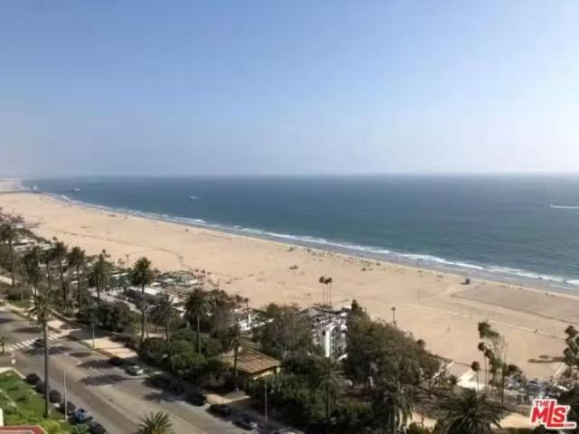 201 Ocean Ave, 1802P, Santa Monica, CA 90402
