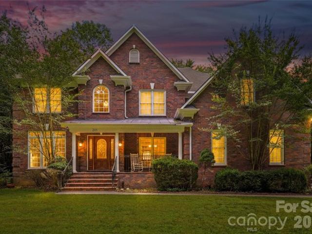 201 Old Bell Rd, Charlotte, NC 28270